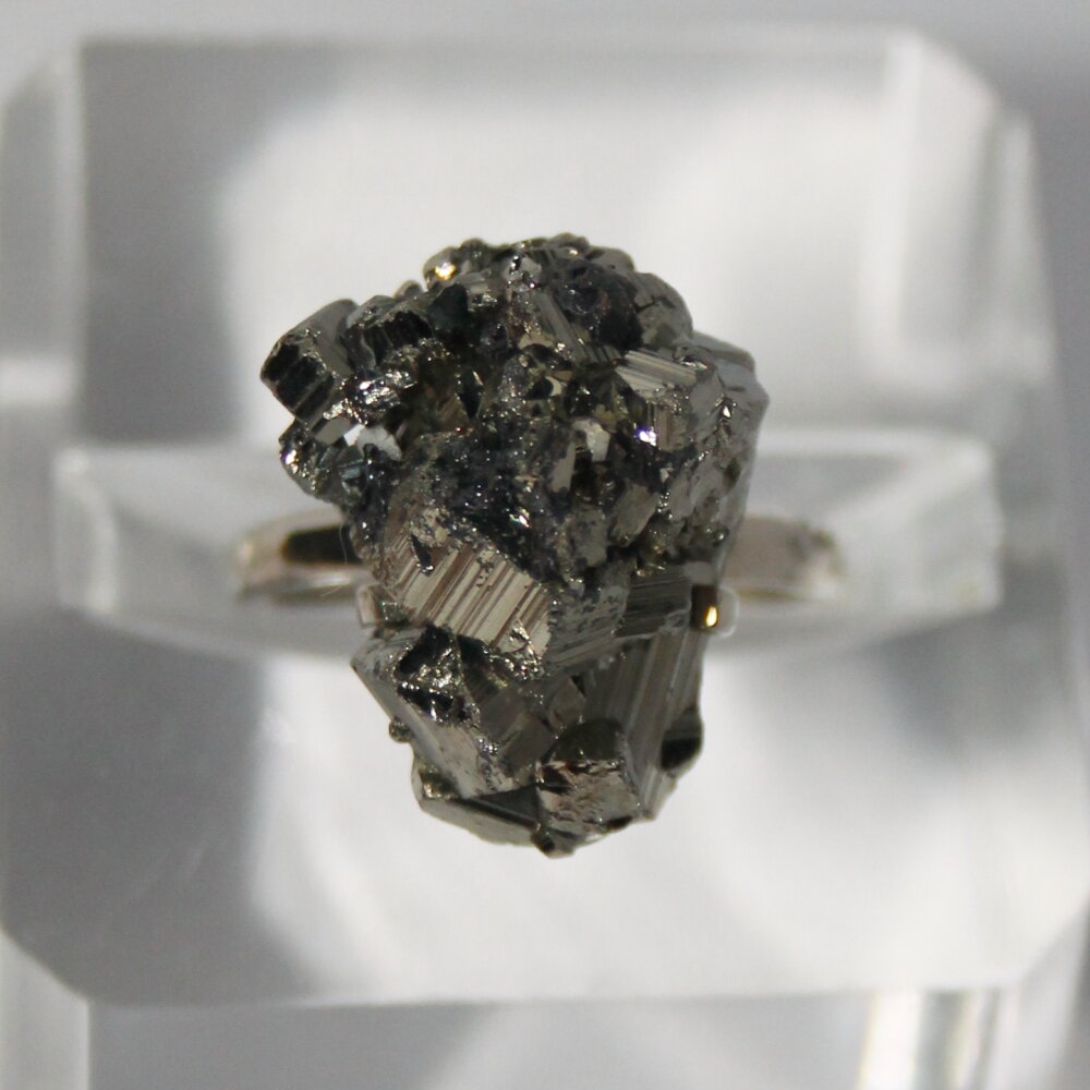 Кольцо, пирит