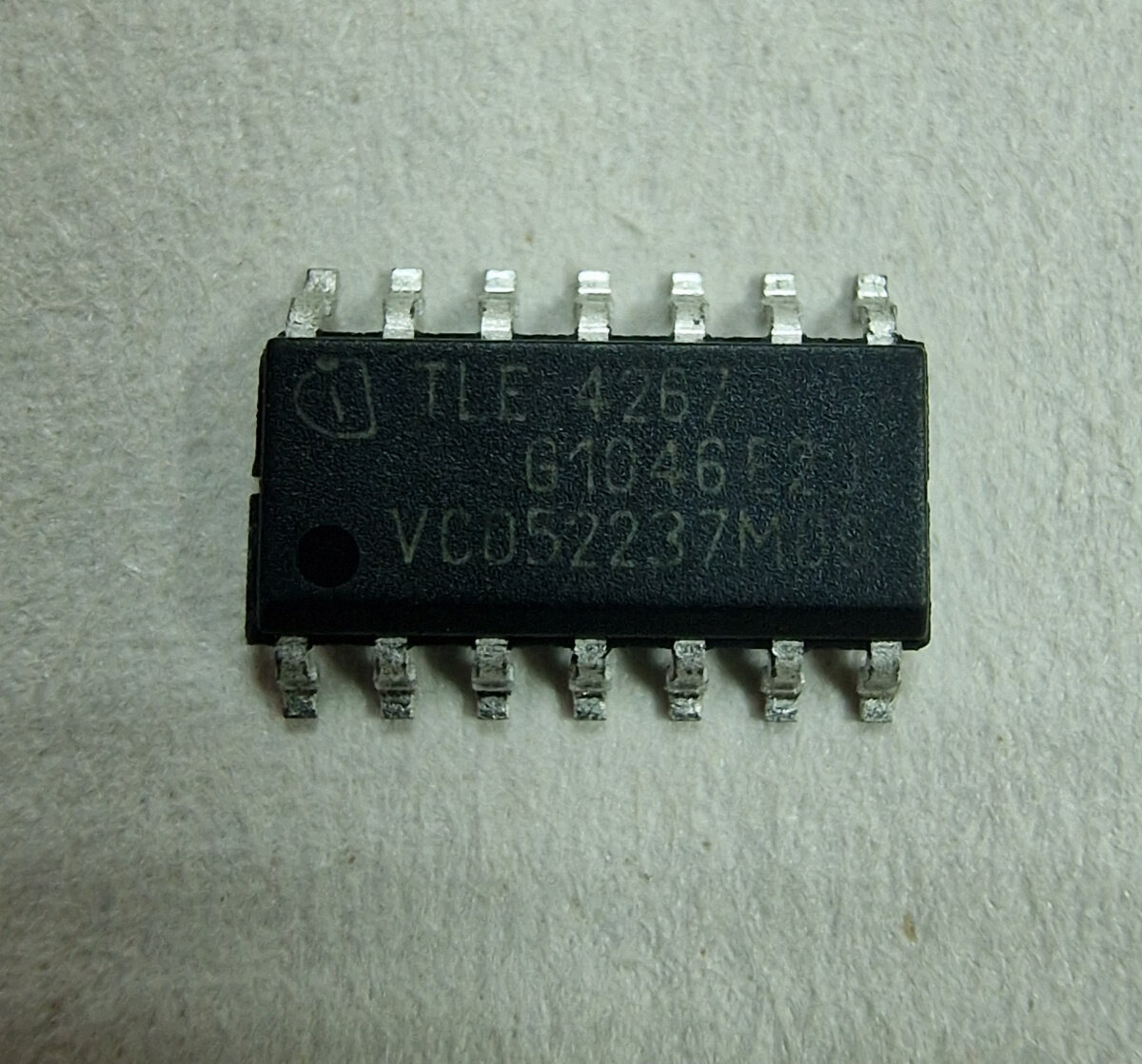 Микросхема TLE4267GM