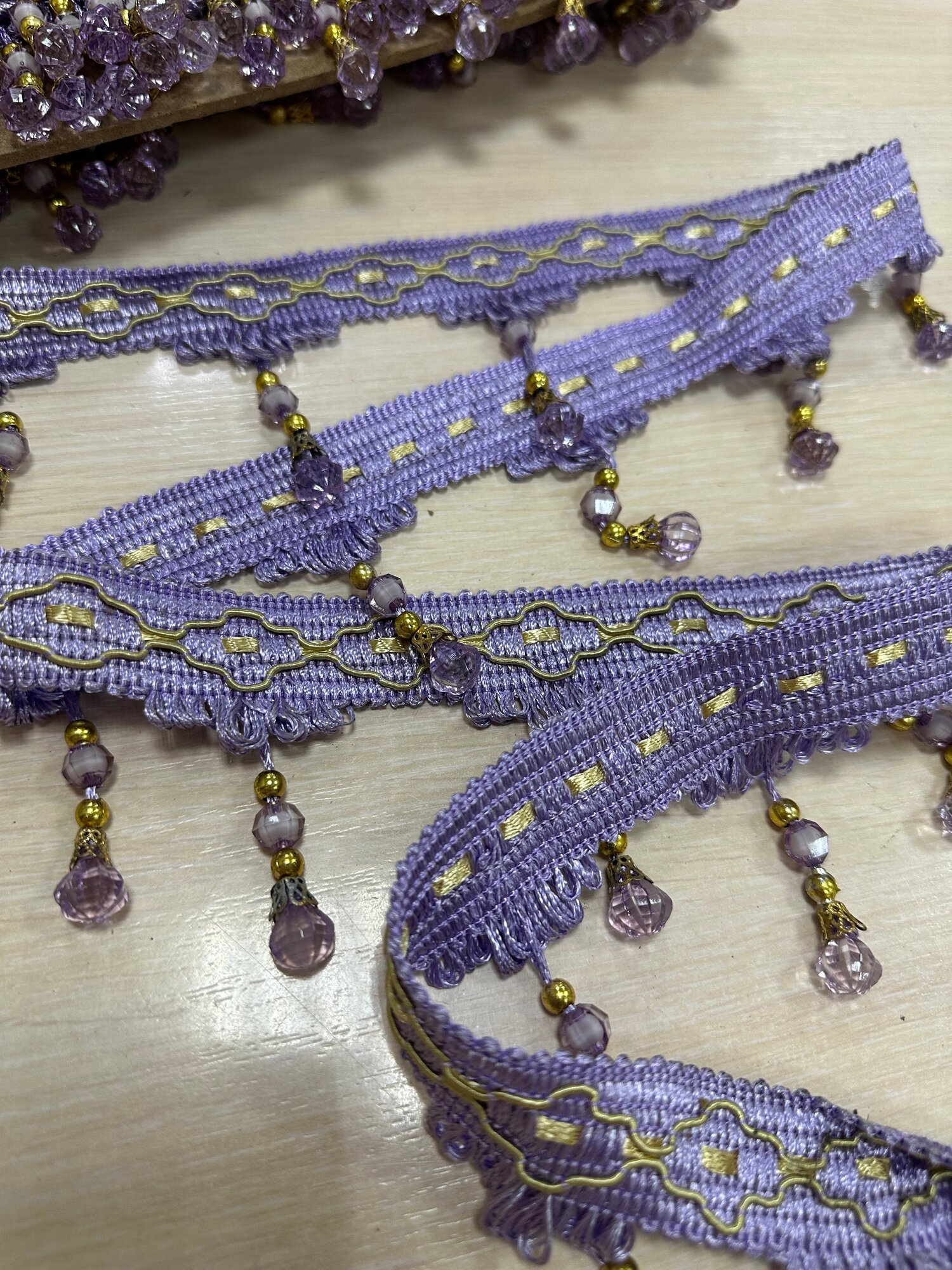 Тесьма Шторы с любовью "Бахрома-Стеклярус", сиреневая с золотом, 3 м