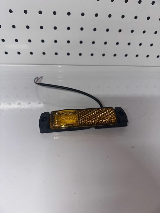 Фонарь габаритный SCHMITZ 2/24В LED Желтый (110мм между болтами) 125 x 32 мм (шмитц)