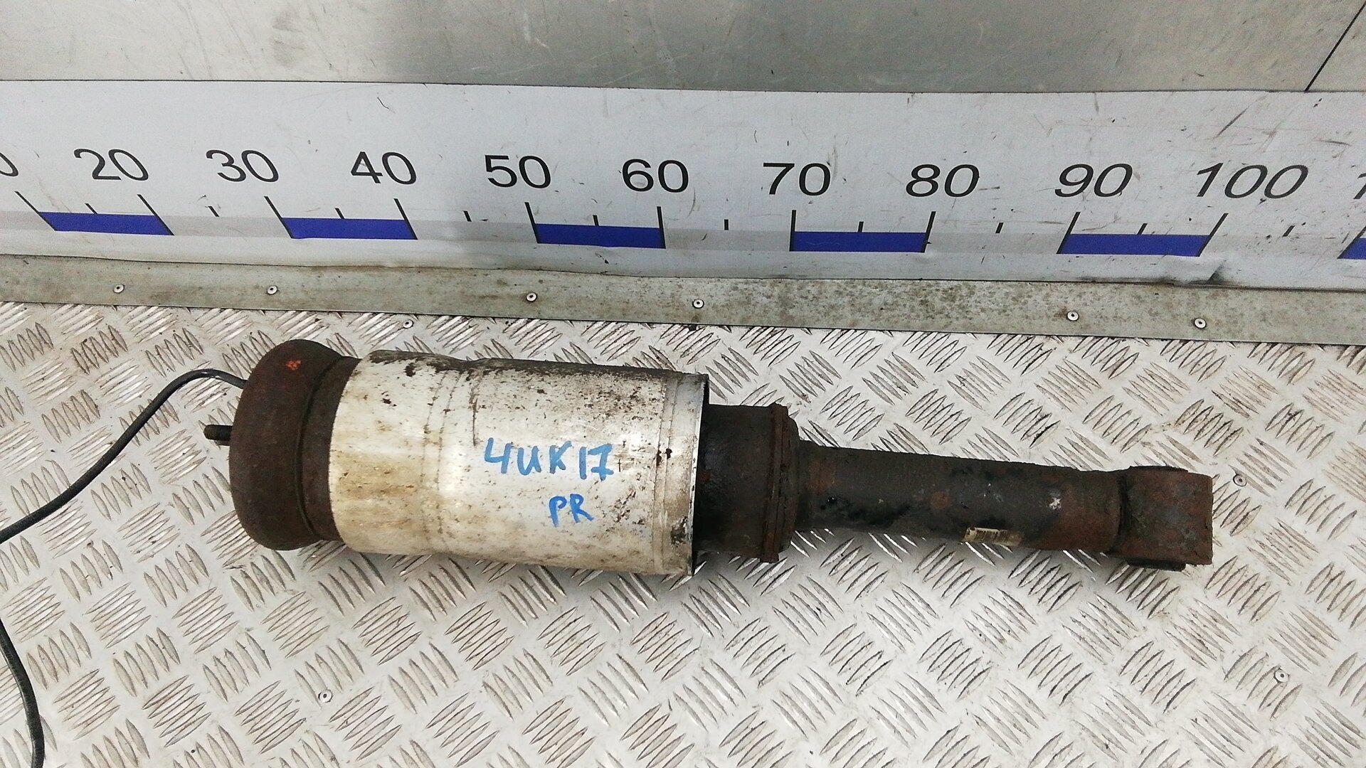 Стойка передняя правая LAND ROVER RANGE ROVER SPORT, Номер RNB501320