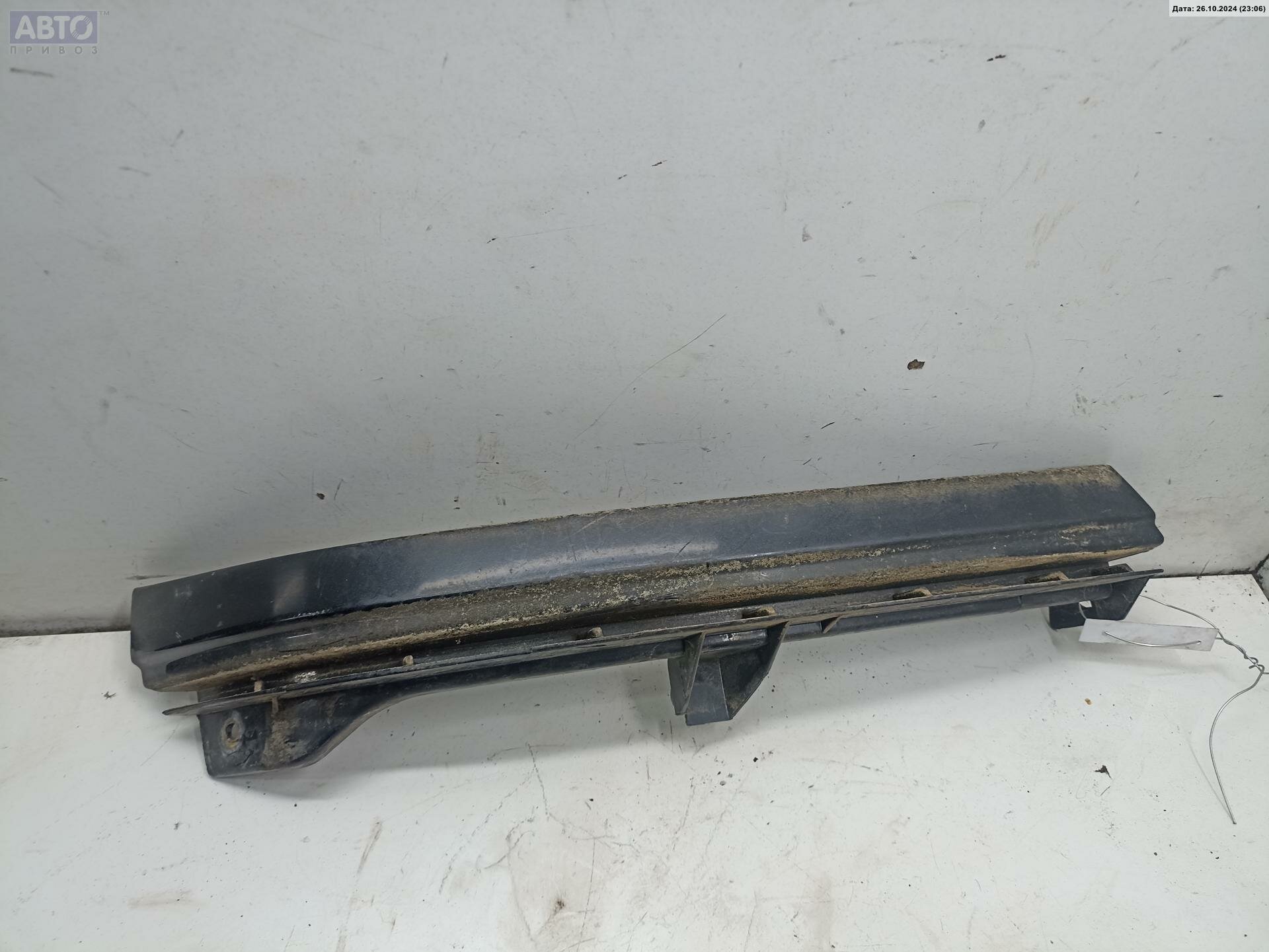 Ус под фару правый Opel Zafira A (1999-2005)