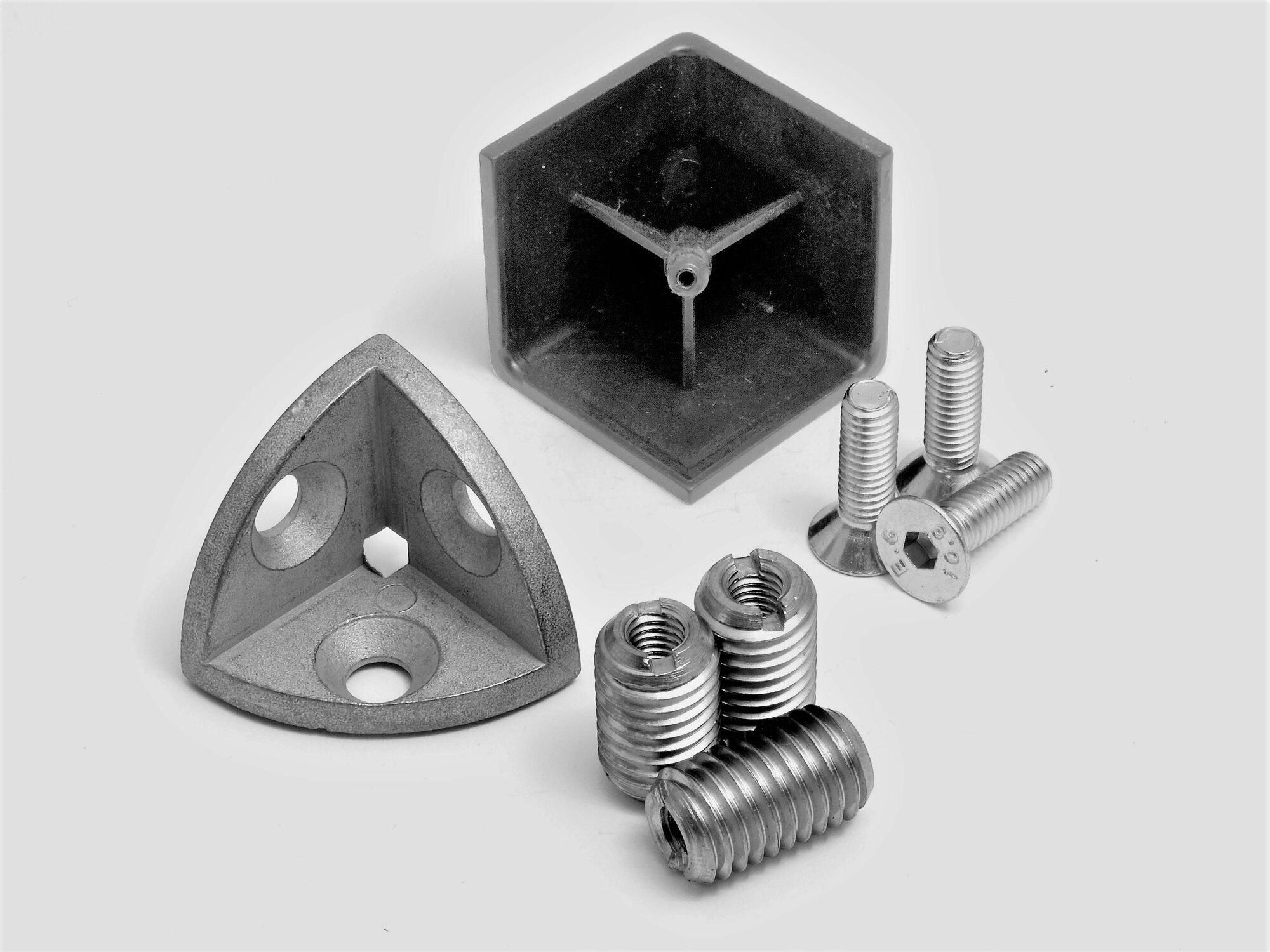 3-х сторонний кубический соединитель 30х30, паз 8, E05 / 1 шт / соберизавод