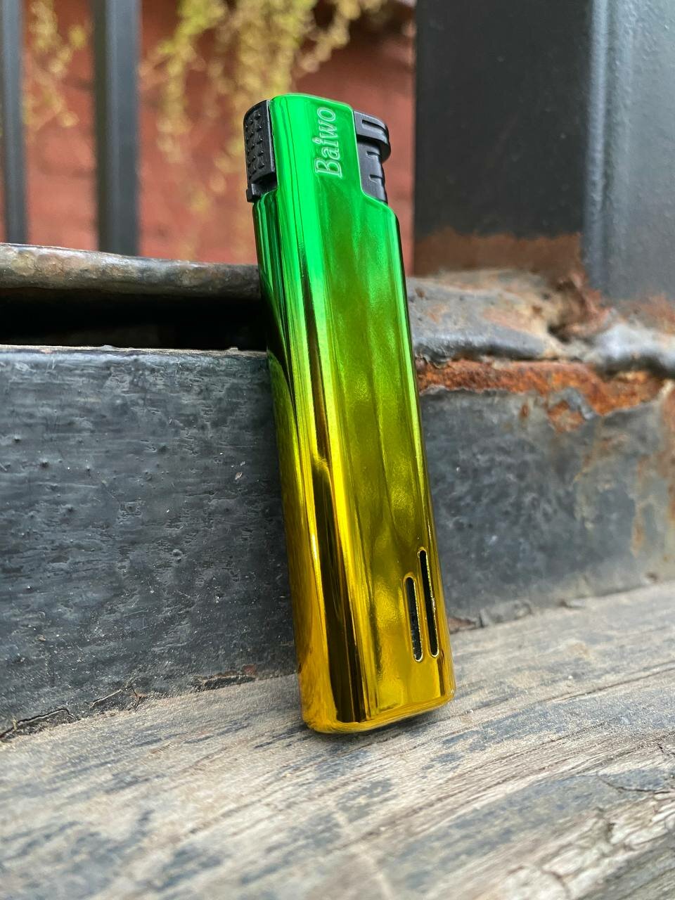 Газовая турбо зажигалка Изумрудный Рост (серия градиент, зелено-золотая), многоразовая, металлическая, пустая, без газа