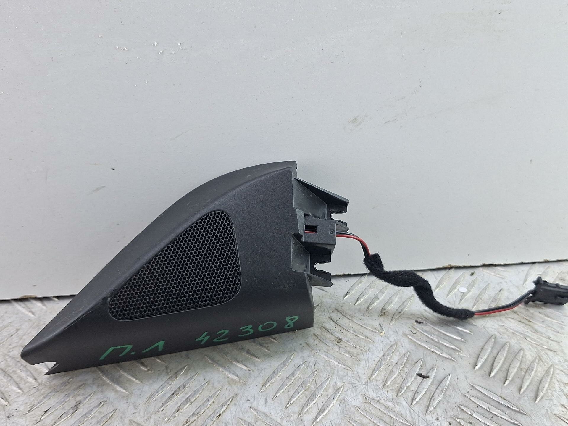 Динамик высокочастотный (пищалка) двери Volkswagen Passat B6 2008