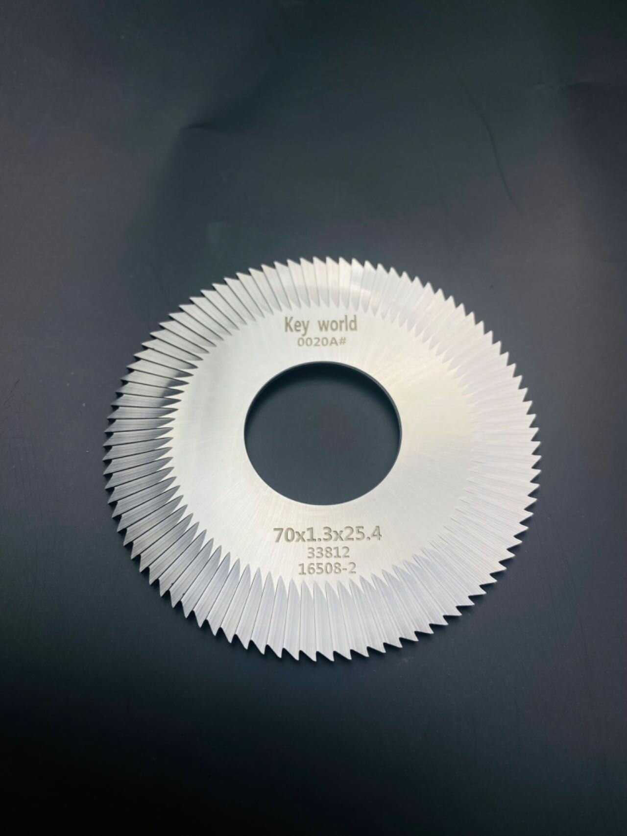 Фреза "HSS" 0020A# отрезная с боковой насечкой для станка 100E1