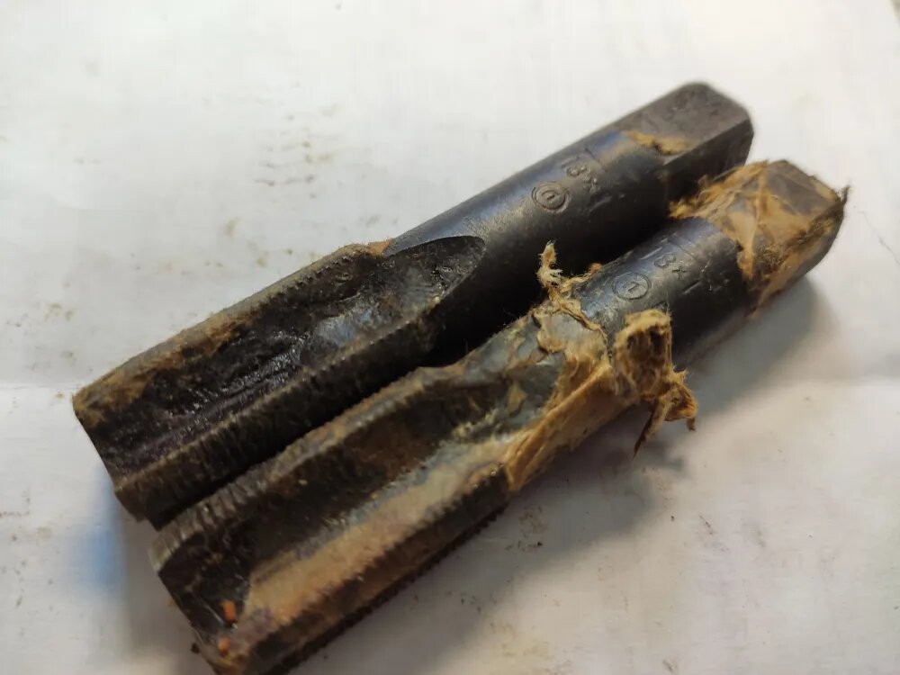 Метчик М 18*1 (комп. из 2-х)