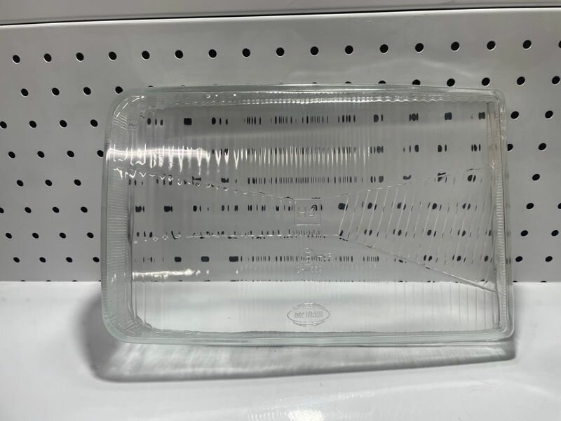 Стекло фары головной левое для грузовых автомобилей DAF F95 (ДАФ Ф95)