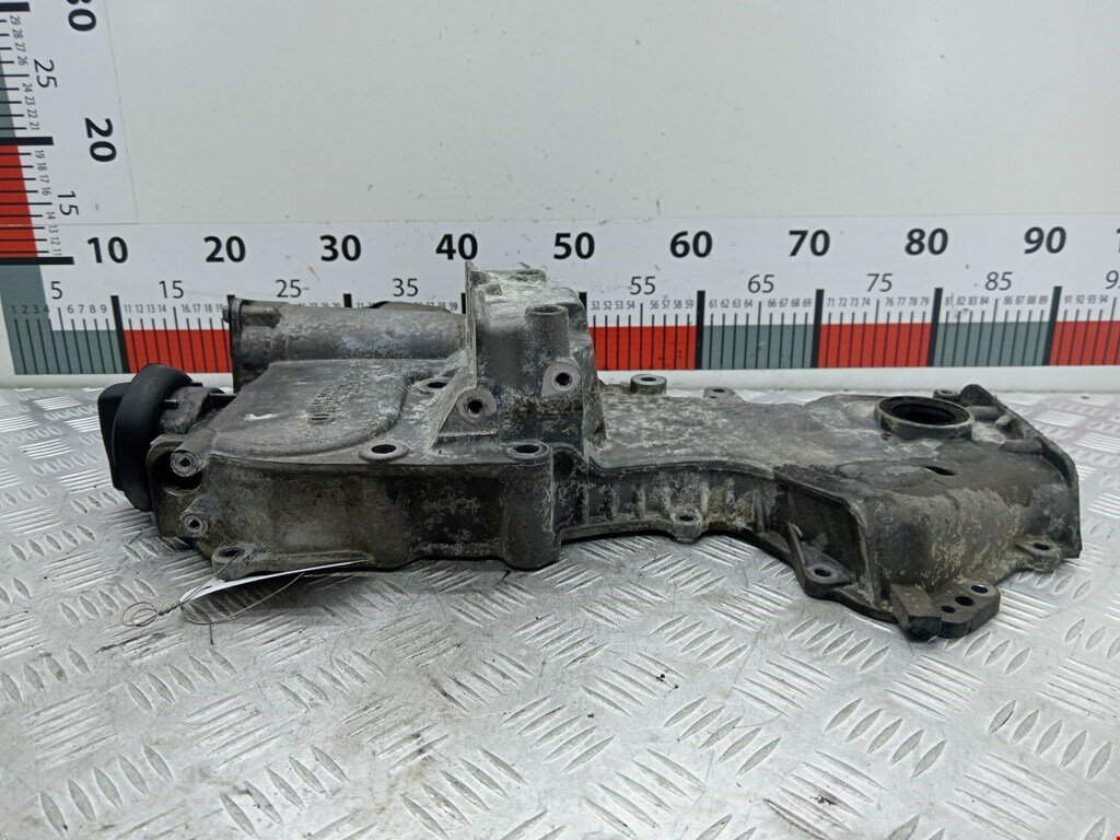 Крышка двигателя передняя Skoda Octavia 1Z 03C109211G арт. 2045978