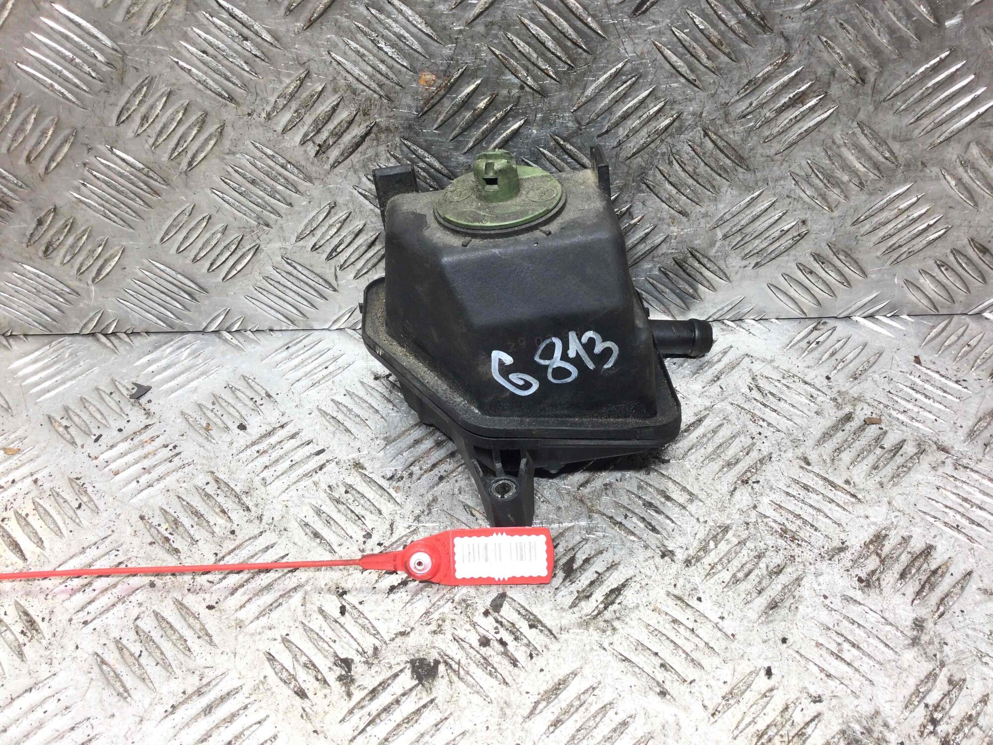 Б/У Бачок гидроусилителя Volkswagen Golf 4 поколение (1997-2004) 2000 г.