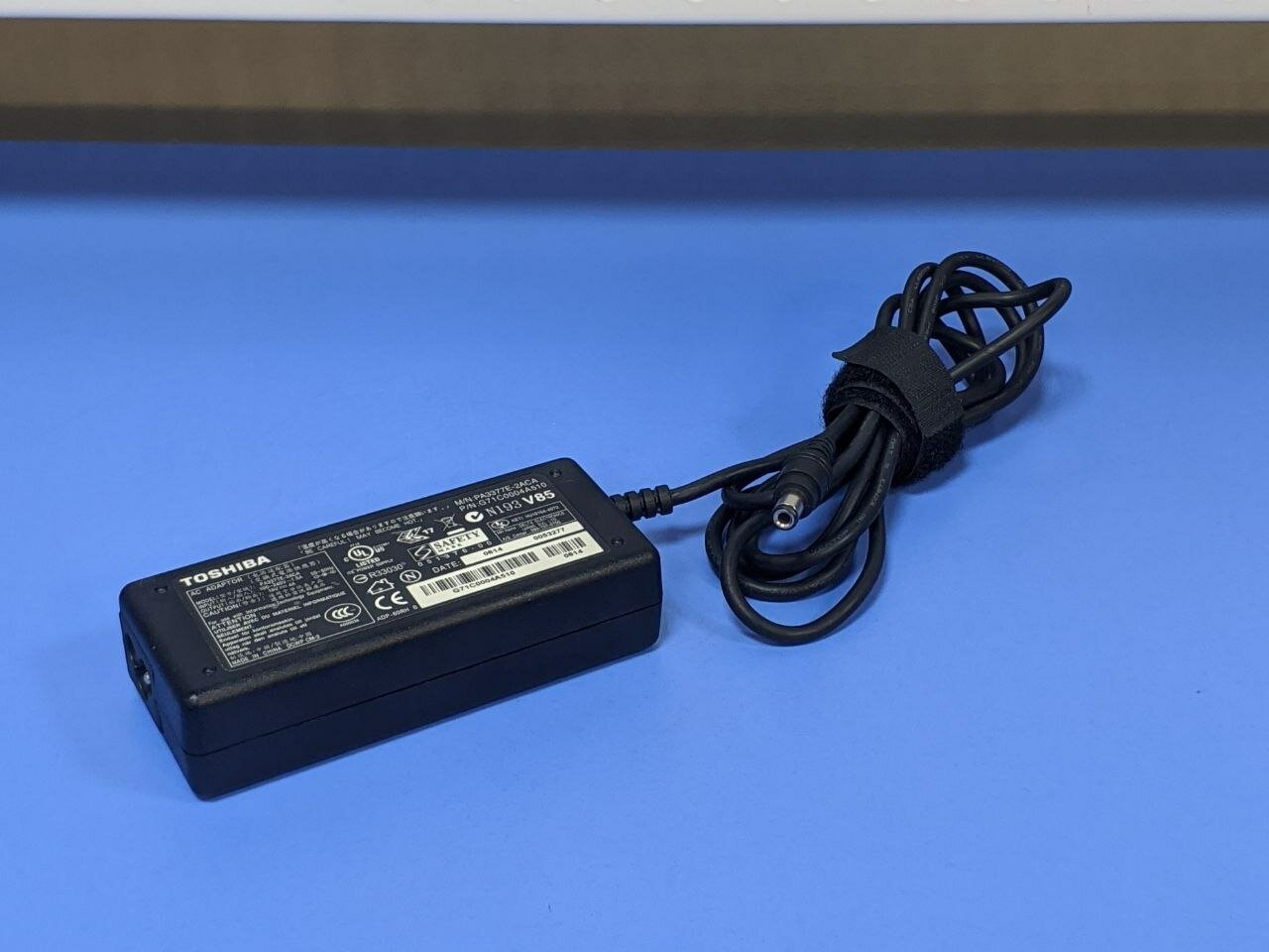 Блок питания Toshiba (PA3377E-2ACA) 15V, 4A