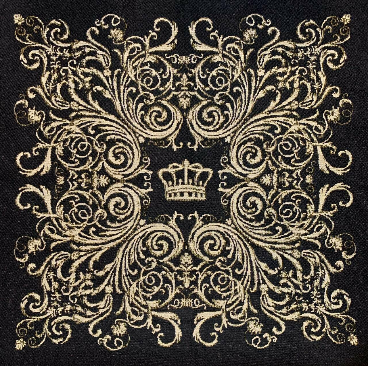 Гобелен, средневековый гобелен без рамы 45х45 см / "Герб. Корона"