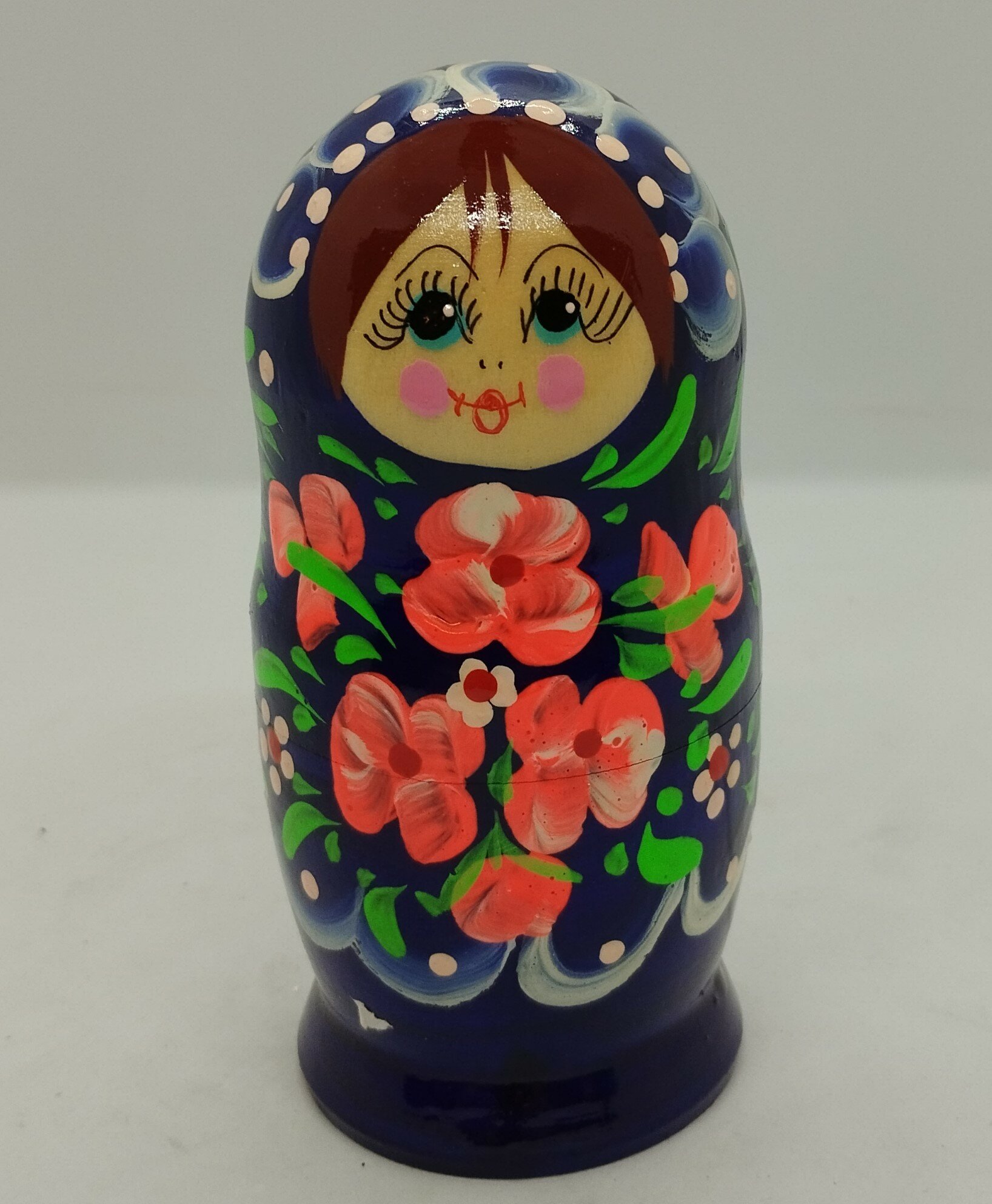Матрешка 3-местная , малая , синяя с цветами.