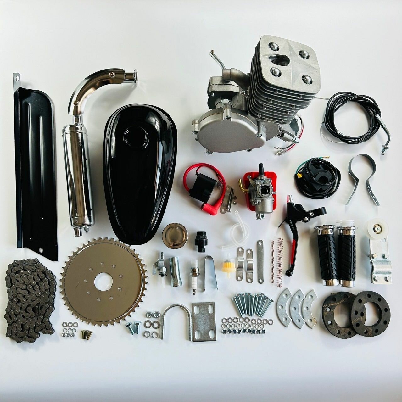 Полный комплект бензинового двигателя объемом 110 куб. см деталь