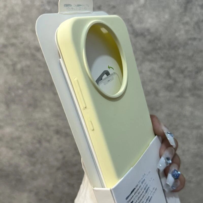 Чехол Realme GT8 Pro, Milk Yellow, жидкий силикон