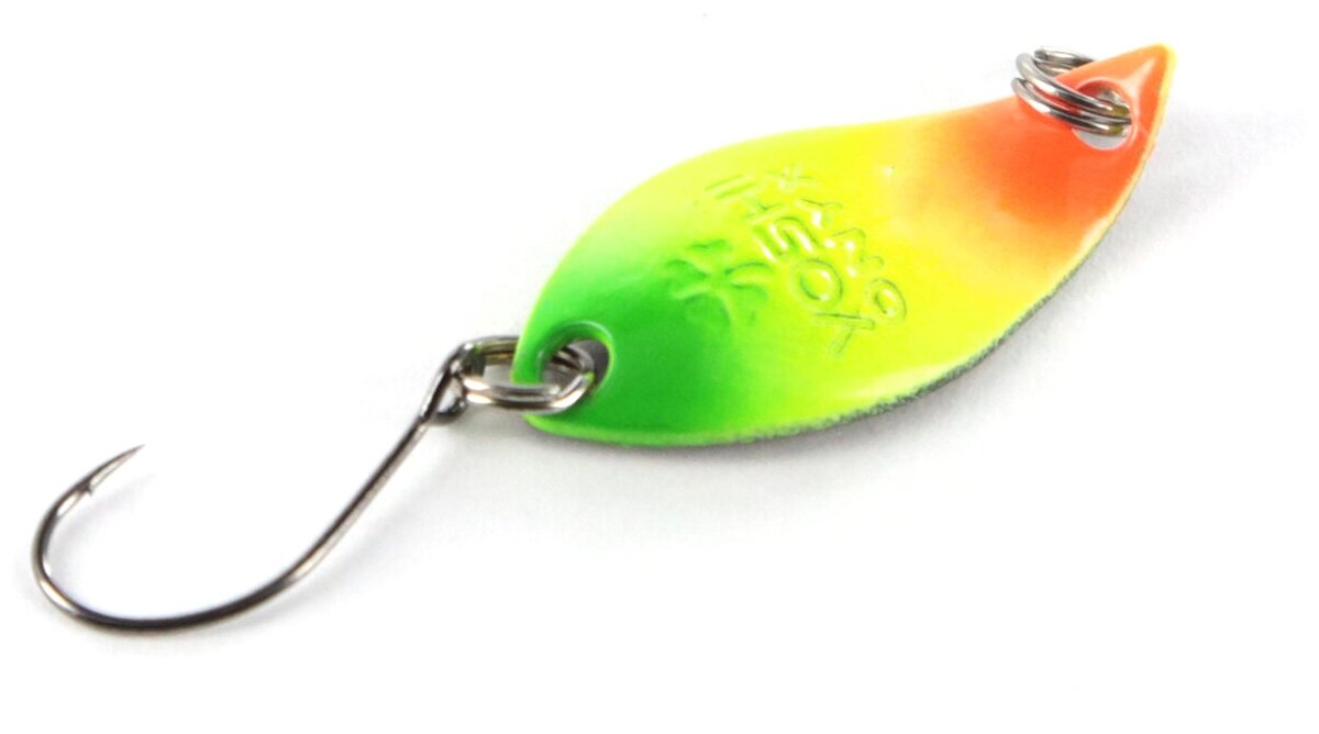 Блесна колеблющаяся Yoshi Onyx LUNA 3.5 гр. на крючке с бородкой цвет TR03