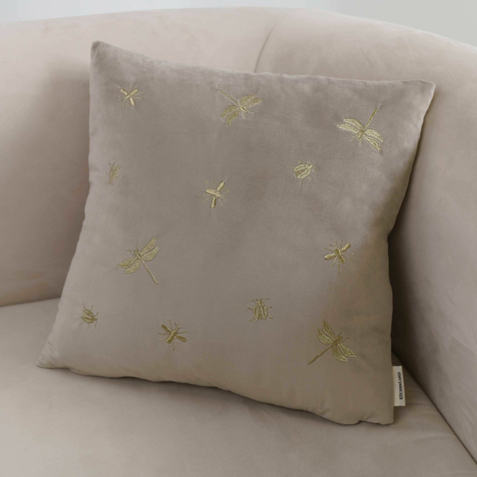 Подушка декоративная, 45х45 см, вельвет, светло-бежевая, Стрекозы и жуки, Bugs, Kuchenland