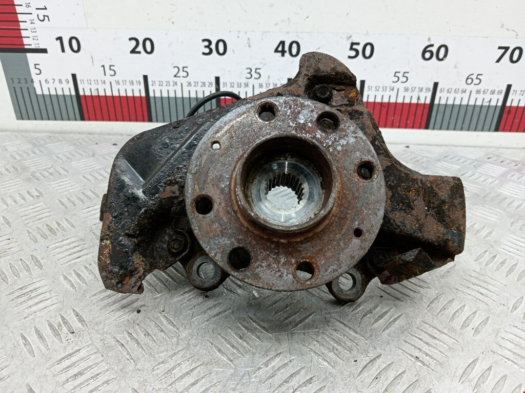 Ступица (кулак цапфа) передняя левая Opel Corsa D 95524778 арт. 1978253