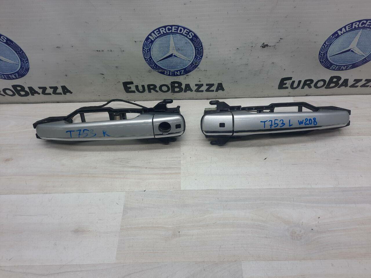 Ручка двери Mercedes W208 A2087600070