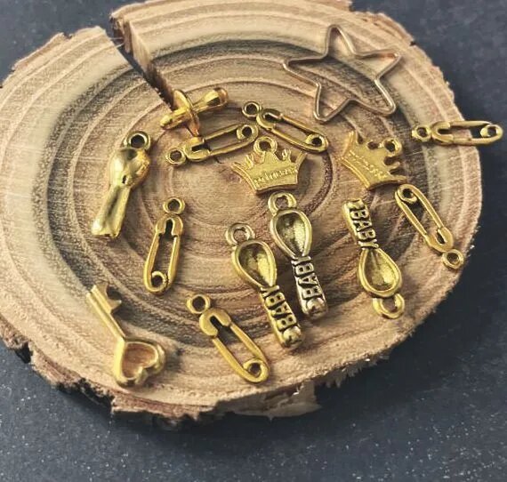 Набор Подвеска Мамины Сокровища, размер от 6 до 20 мм, цена за 15 штук.