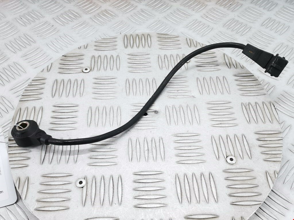 Датчик детонации Opel Omega B 90411972 арт. 1840119