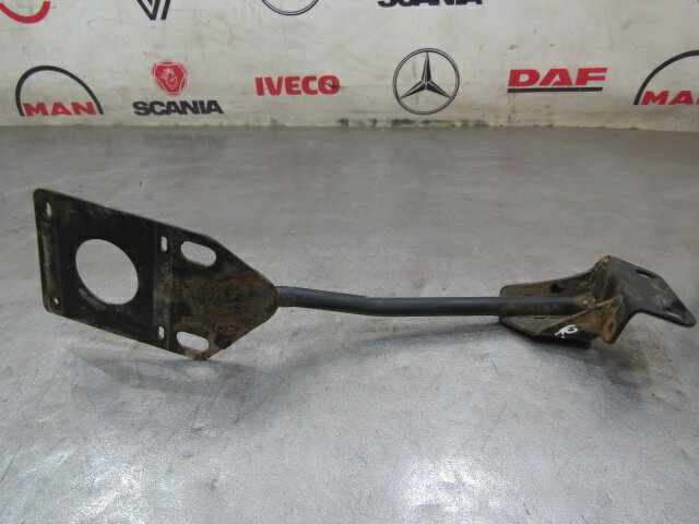 Кронштейн крыла передней оси правый MAN TGA, TGS