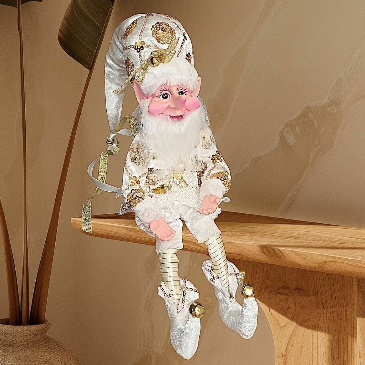 Игрушка под ёлку. Новогодний Эльф белый