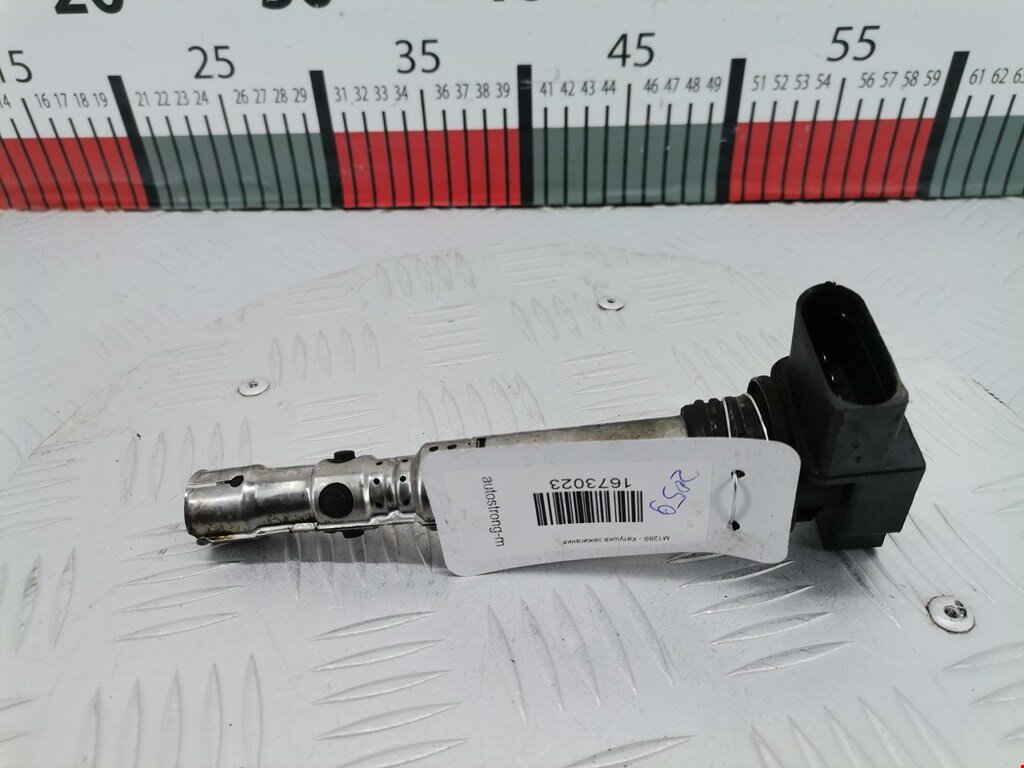 Катушка зажигания Volkswagen Polo 4 03D905715A арт. 1673023