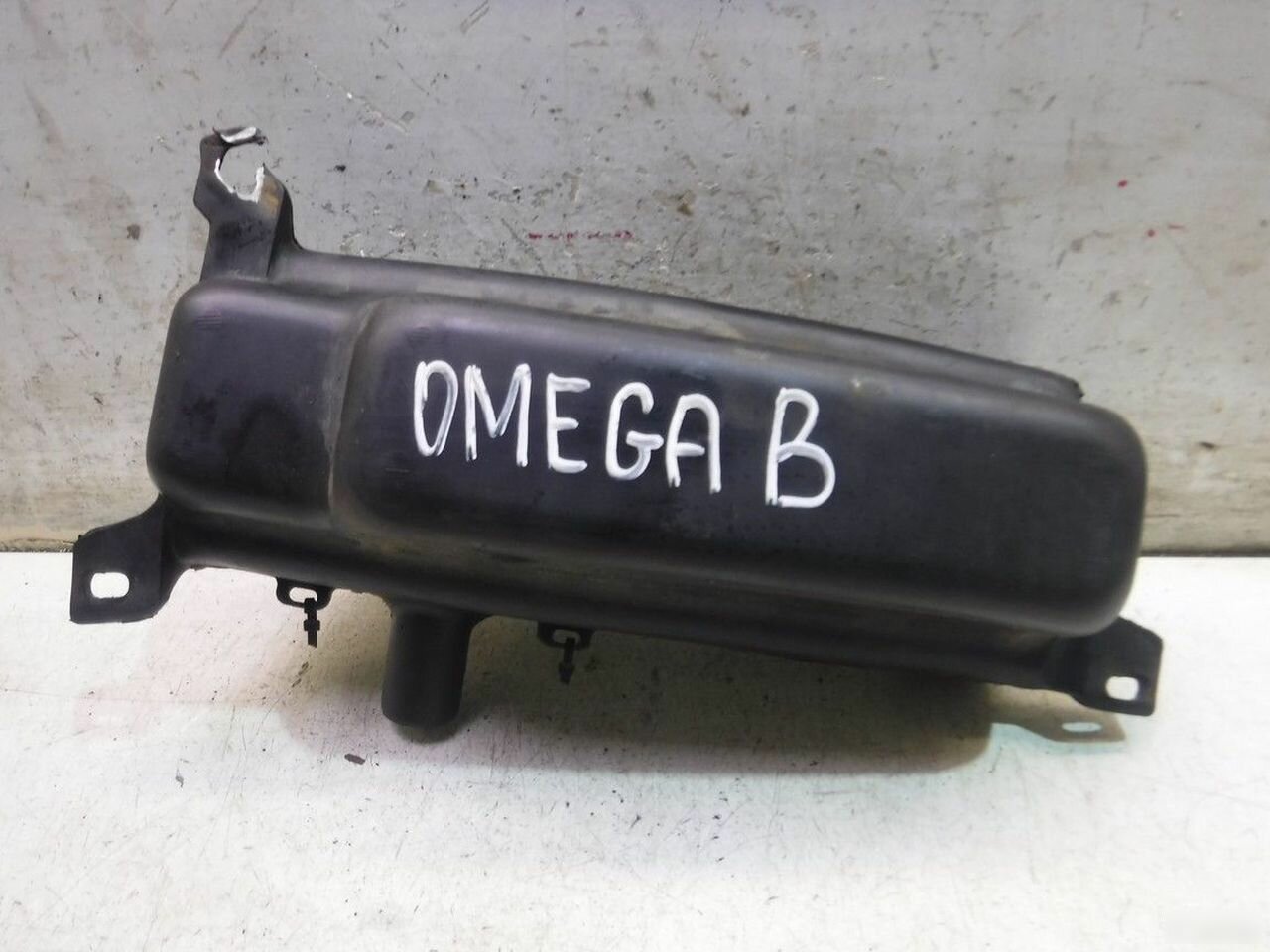 Бачок омывателя лобового стекла Opel Omega B (1994—1999) FT0023935 90487551