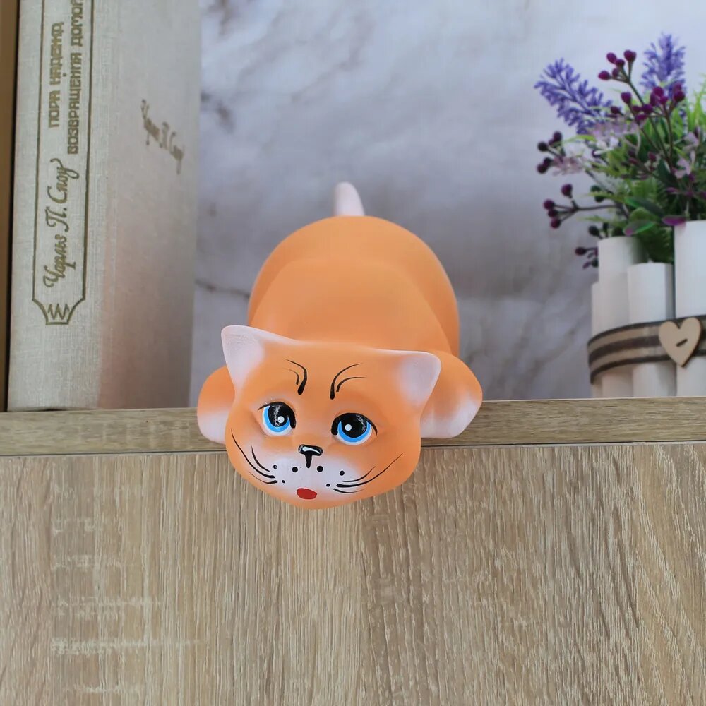 Интерьерная статуэтка , свисающая фигурка Кот Нырок , 22 см , керамика , ручная роспись , цвет рыжий