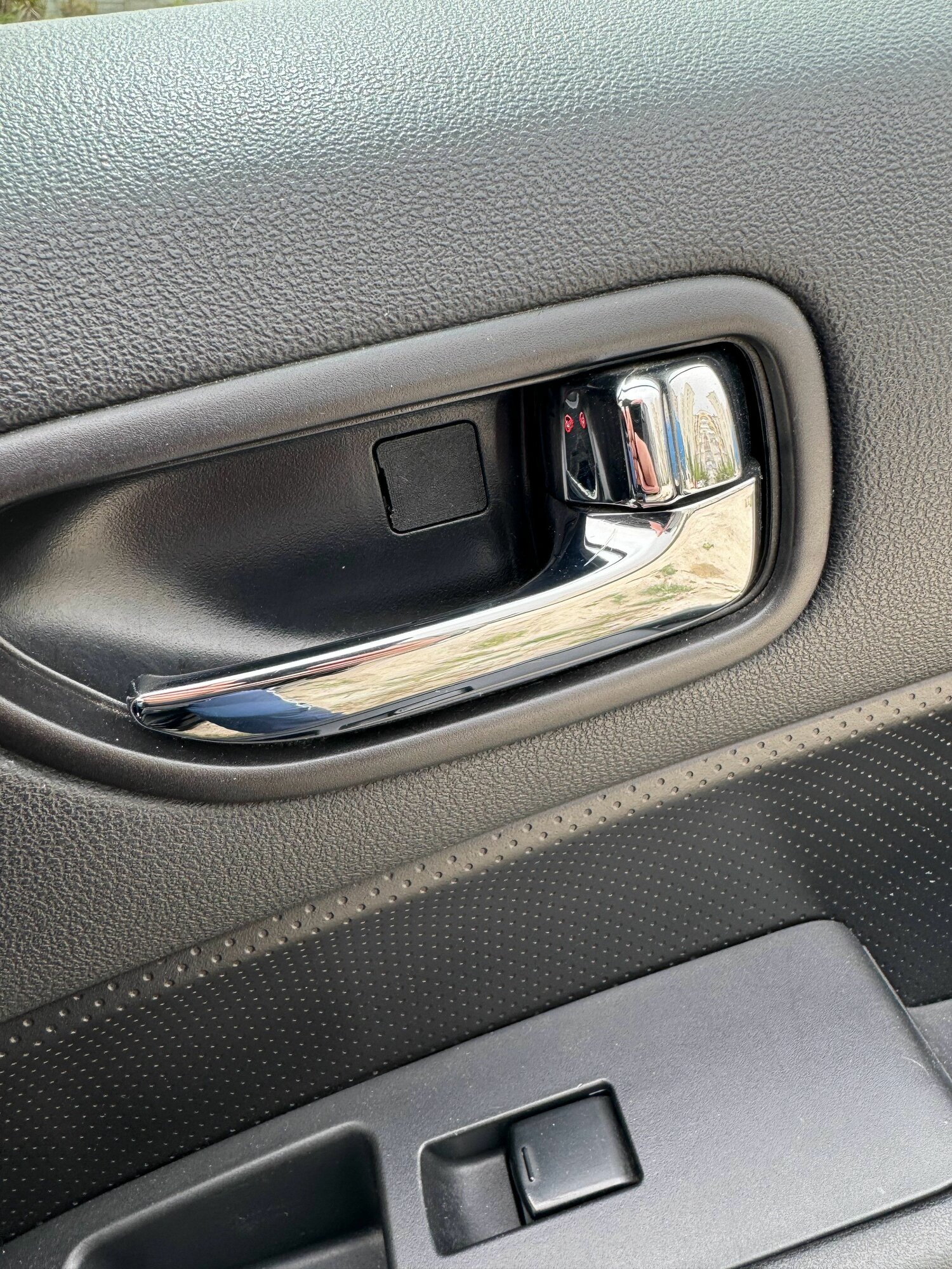 Заглушка двери 80942AL500, для Nissan X-Trail, черная, комплект 2 шт