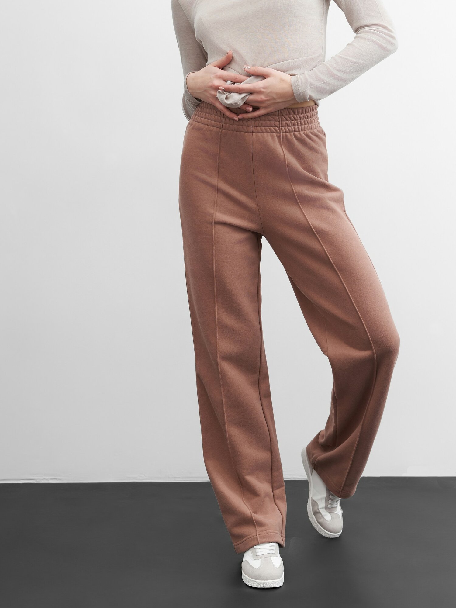 Брюки спортивные