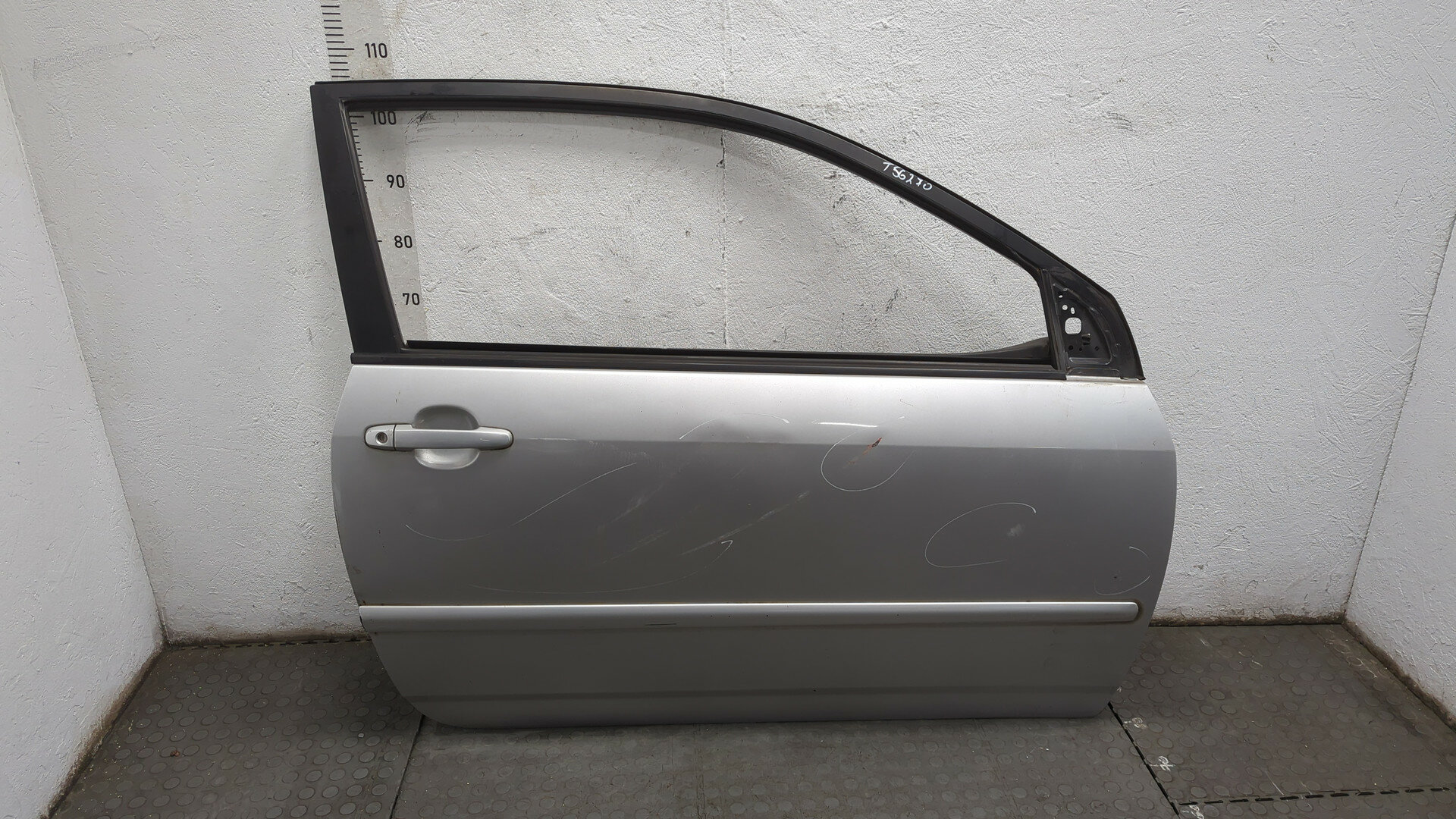 Дверь боковая (легковая) правая передняя Toyota Corolla E12 Б/У