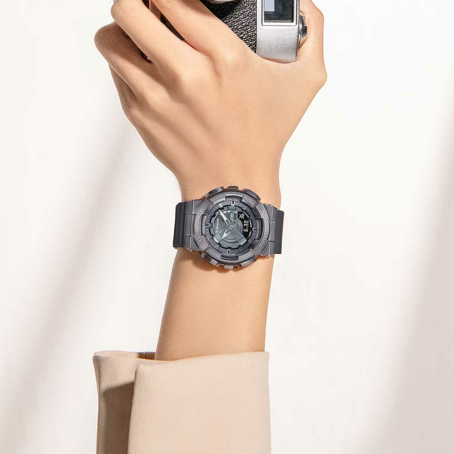 Наручные часы CASIO G-Shock, темно-серый — фото 1