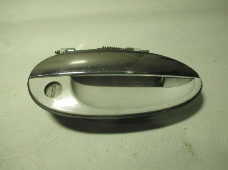 Ручка двери передней правой наружная 96323384 Дэу Матиз М100 - Белая и Хром - под ключ