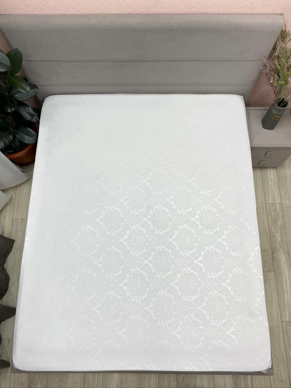 Простыня на резинке 140х200х20 от бренда YAFETEX полисатин