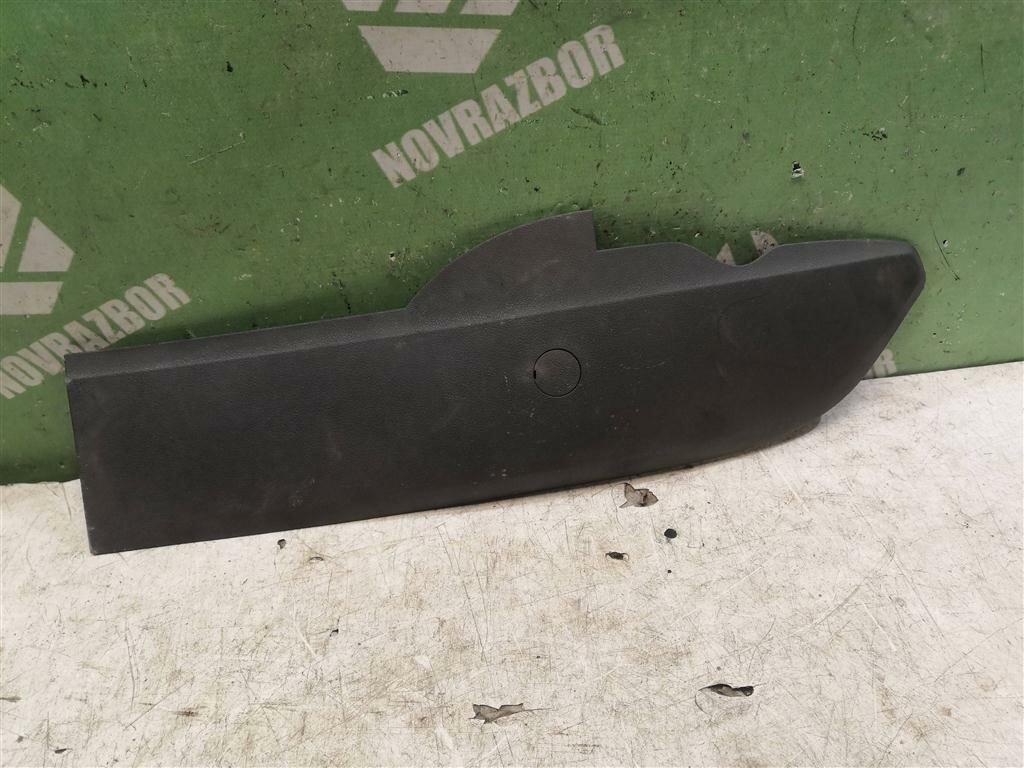 Накладка (кузов внутри) Ford Focus 2 05-08