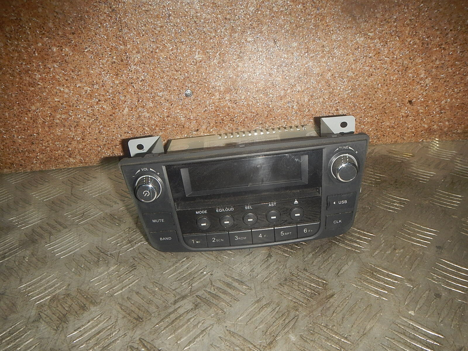 Б/У Магнитола, FAW (ФАВ)-V5 (13-) FAW (ФАВ) V5 (13-17) Без видимых повреждений. 252597 FAW арт. 4008877883