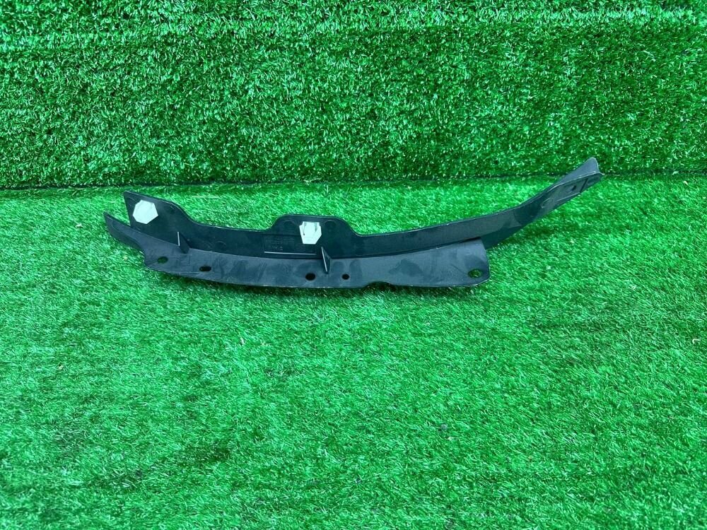 Брызговик передний левый Audi A4 B8 8K 6963