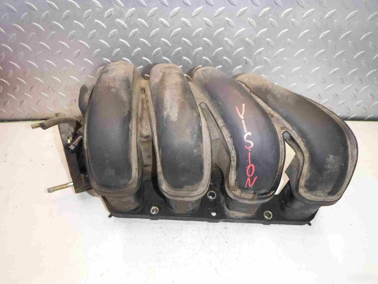 Коллектор впускной Geely FC (Vision) I (2006—2011) 1136000106