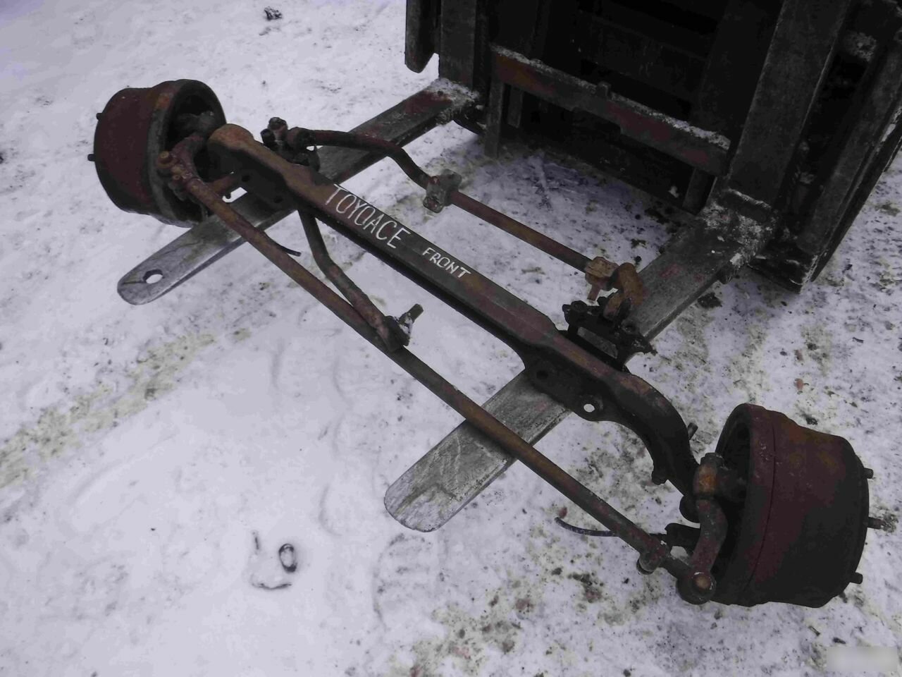 Балка передняя поперечная Toyota Town Ace II (1988—1993) 4352036131