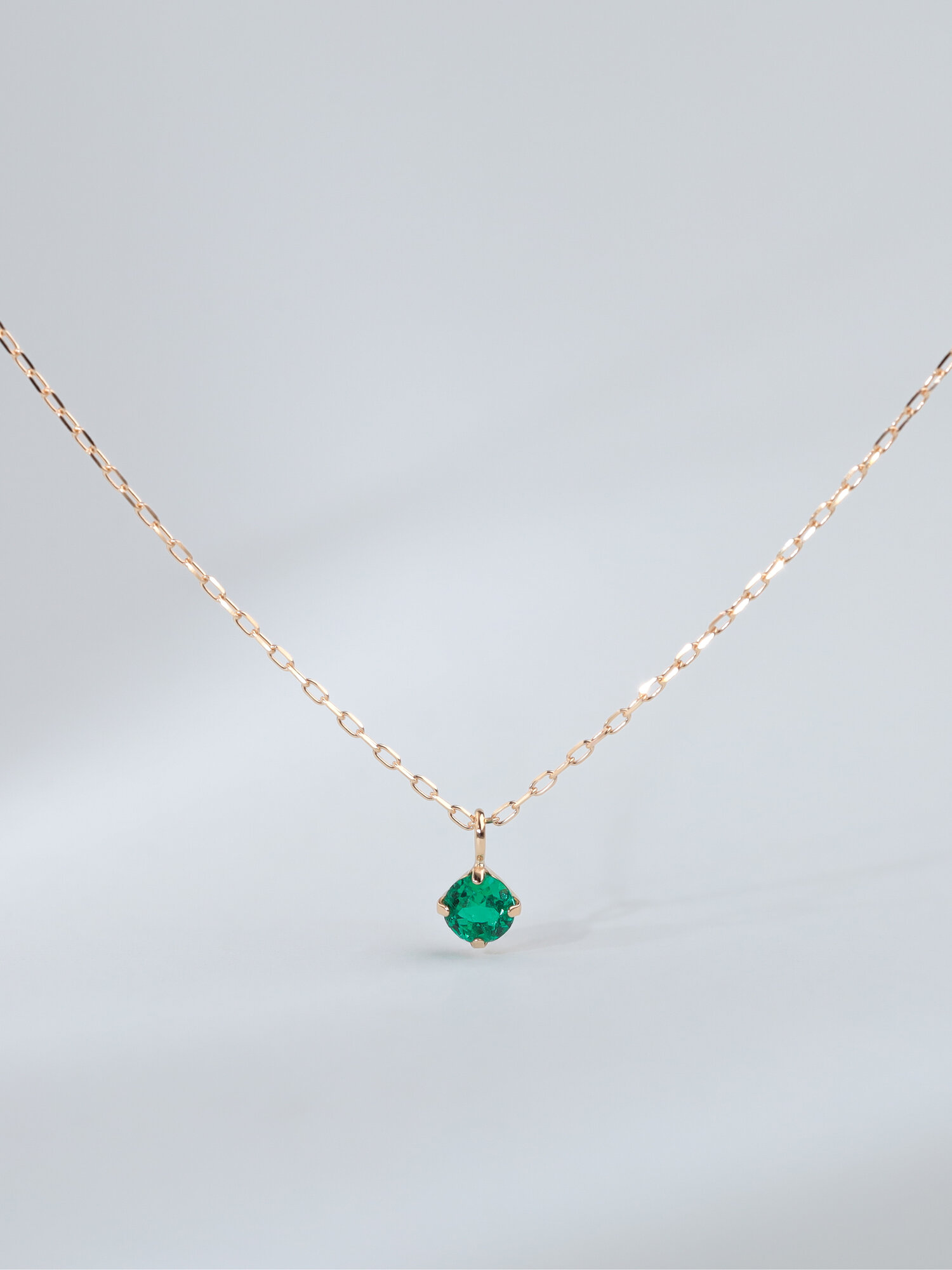 Колье, желтое золото, 750 проба, изумруд