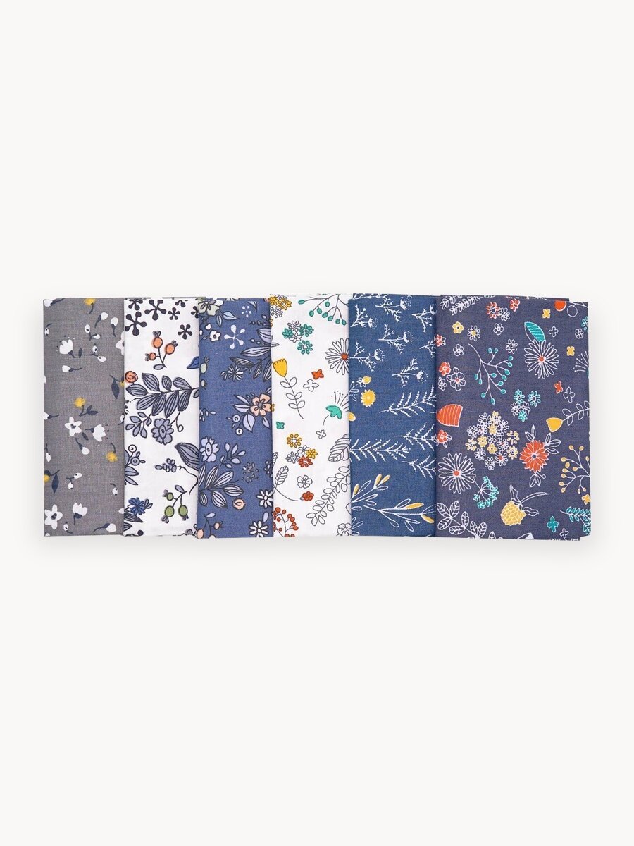 PAT06-01 Набор тканей 'Цветочный принт' серо-голубой, 100% хлопок, 50*50см, 6 шт, Astra&Craft