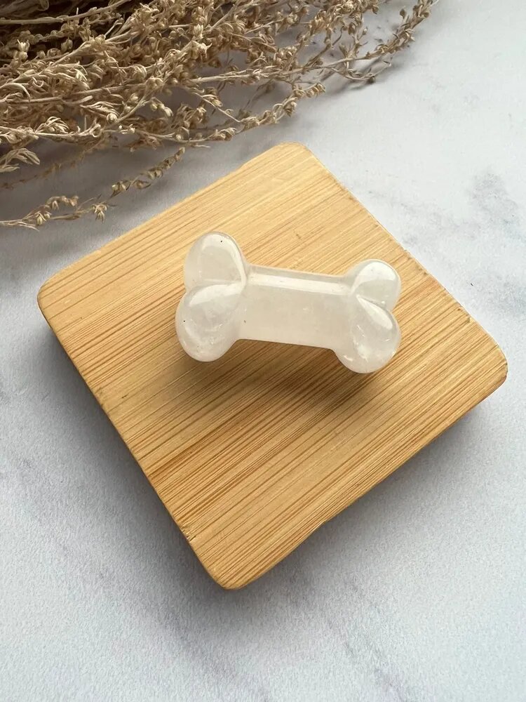 Сувенир-фигурка "Косточка" из натурального Горного хрусталя, 30х15х10 мм.