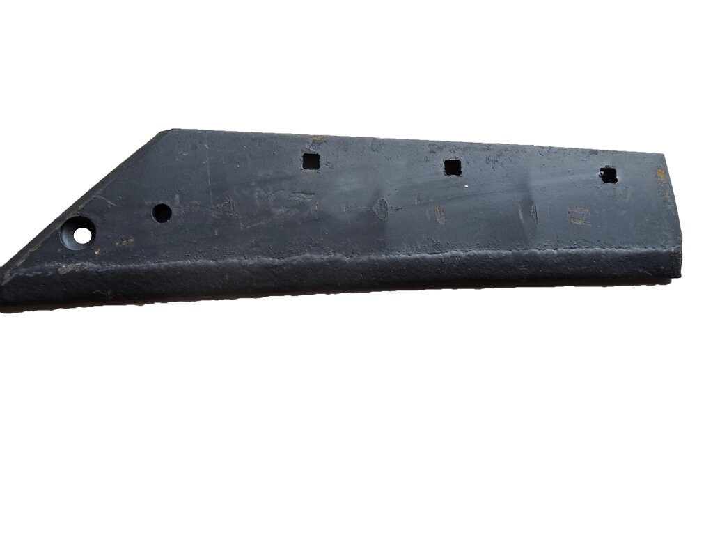 Лемех плуга (прогнутый, наплавка по всей длине, ширина захвата-35, под установку долота ДЛ-702)