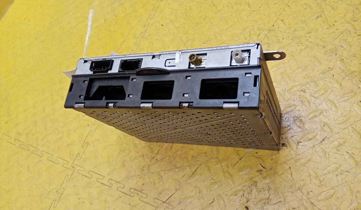 Блок электронный A8 (D3,4E) Audi 4E0035541S
