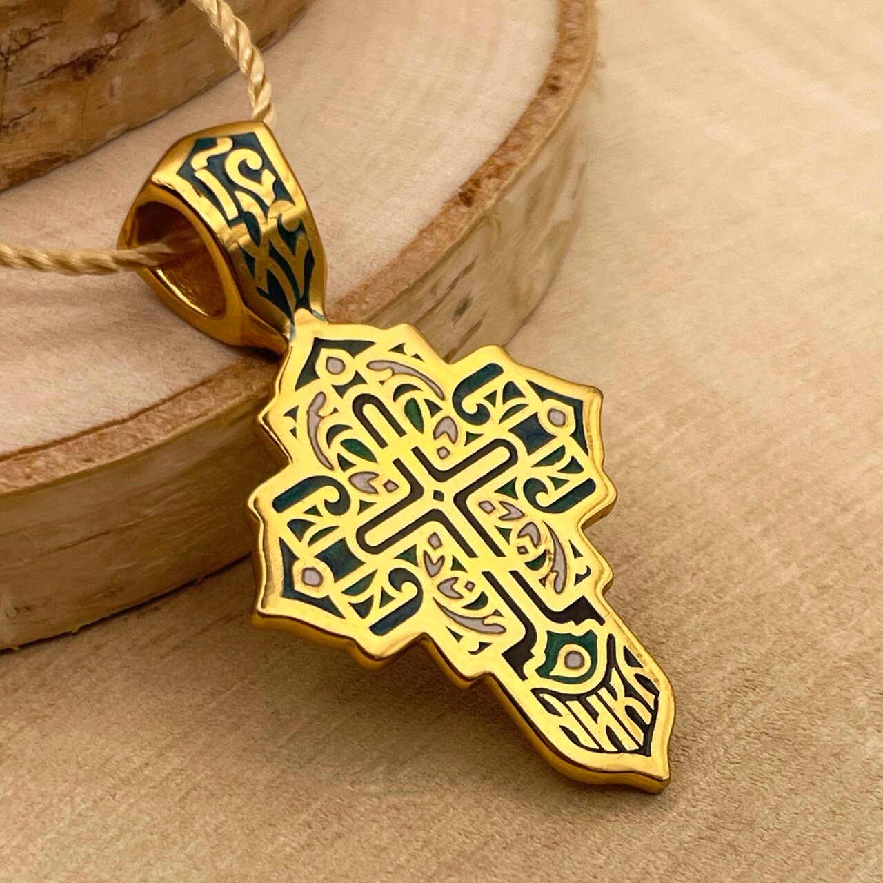 Крестик Русские Мастерские, серебро, 925 проба, оксидирование, золочение, чернение, эмаль