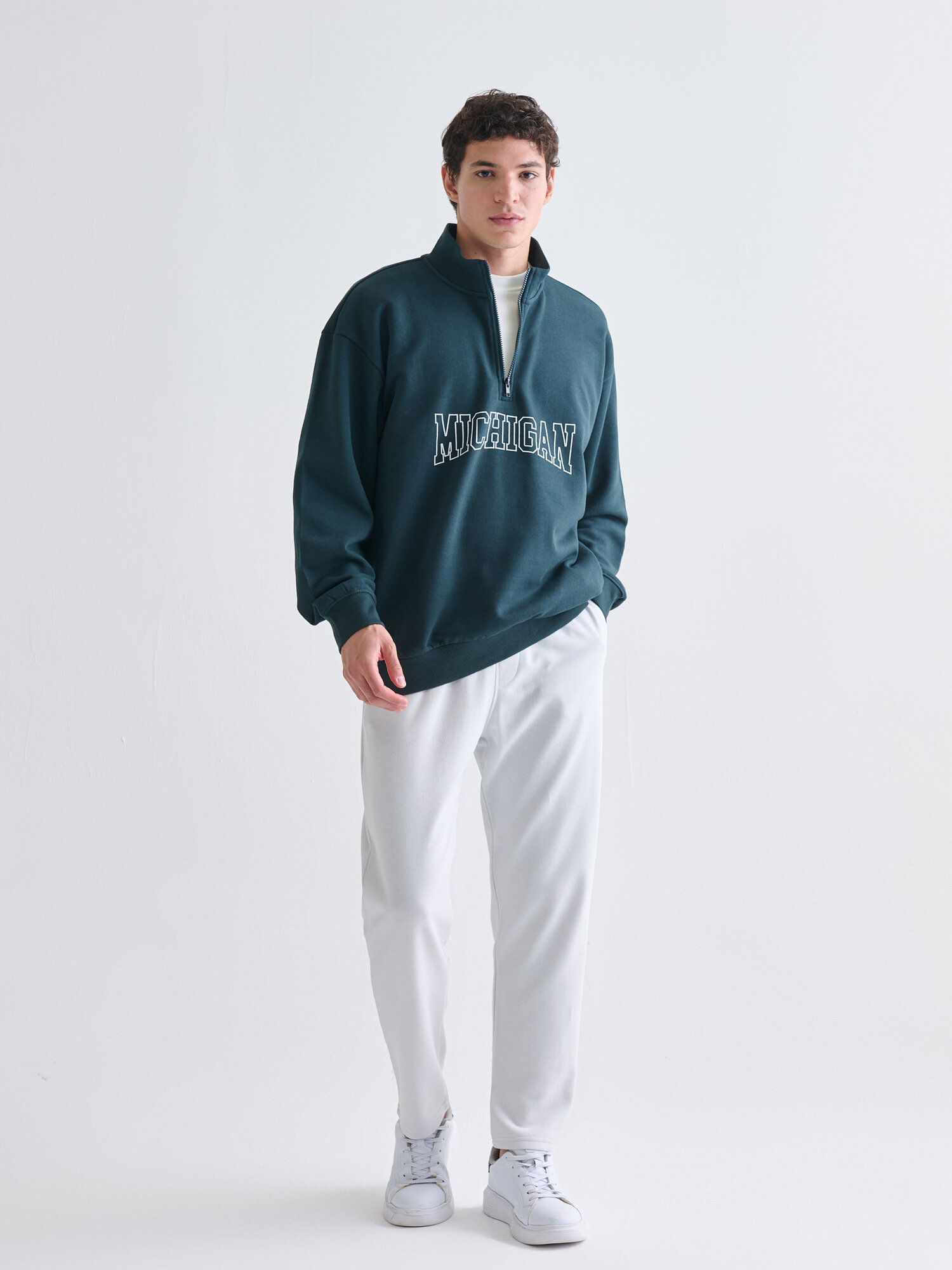 Брюки спортивные