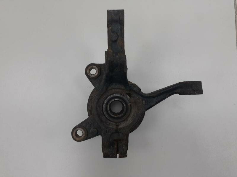 Кулак поворотный передний правый Mazda 2 DE 2007-2014 кат.номер: D65133021A D65133060