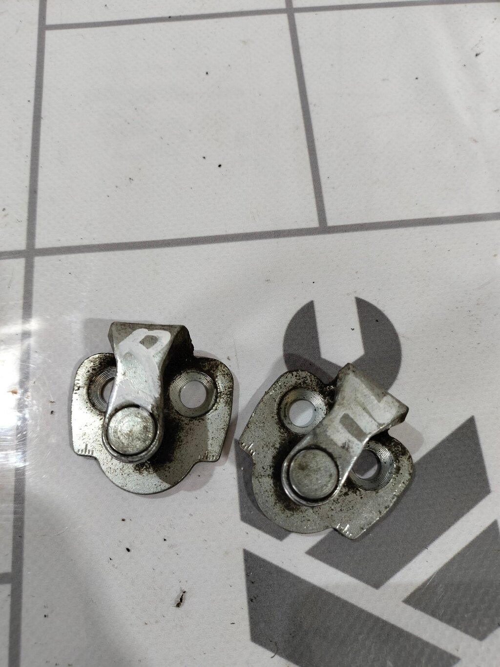 Ответная часть замка двери Fiat Albea 2003 +